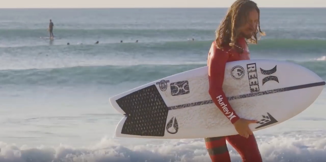 【テストライド】Rob MachadoがFIREWIRE surfboards注目の”GO FISH”モデルの5’2”でフランスの小波を ...